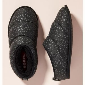 Sorel | Shoes | Sorel Bodega Run Slippers In Black | Poshmark